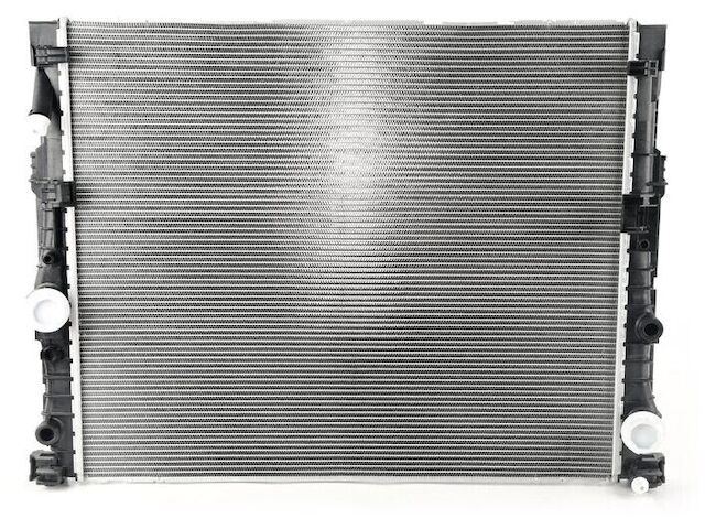 2018-2019 BMW 530i Radiator - Behr 17 11 8 743 664 - Center Rear ...