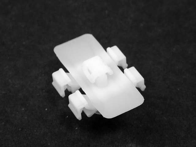 1996-2003 Mercedes E320 Exterior Molding Clip - OEM 007 988 71 78 ...