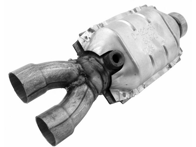 1984-1995 Ford F350 Catalytic Converter - Walker 80612 - Front ...