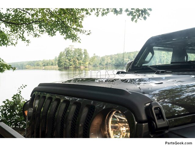Jeep Gladiator Bug Shield - Bug Deflectors - Bushwacker Auto Ventshade ...