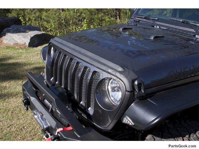 Jeep Wrangler Bug Shield - Bug Deflectors - Auto Ventshade Bushwacker ...